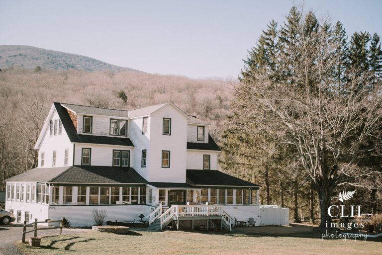 Full Moon Resort Wedding in Big Indian, NY | Catskill Wedding ...